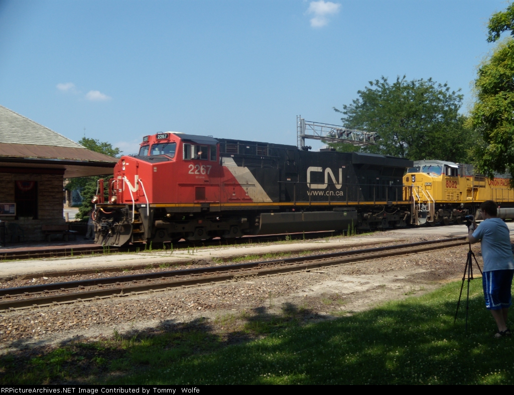 CN 2267 Leads the MASKC westbound